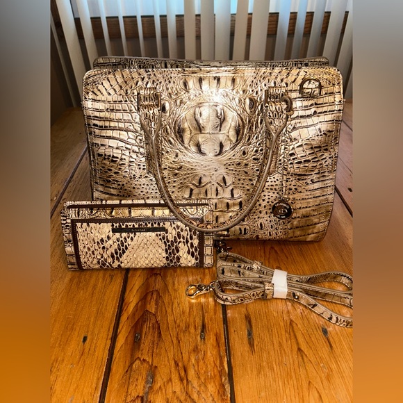 Brahmin | Bags | Brahmin Small Finley Cashew Melbourne Ady Wallet ...